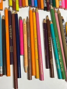 Office | 14 Used Vintage Coloured Pencils Crayons Lot Pentech Crayola ...